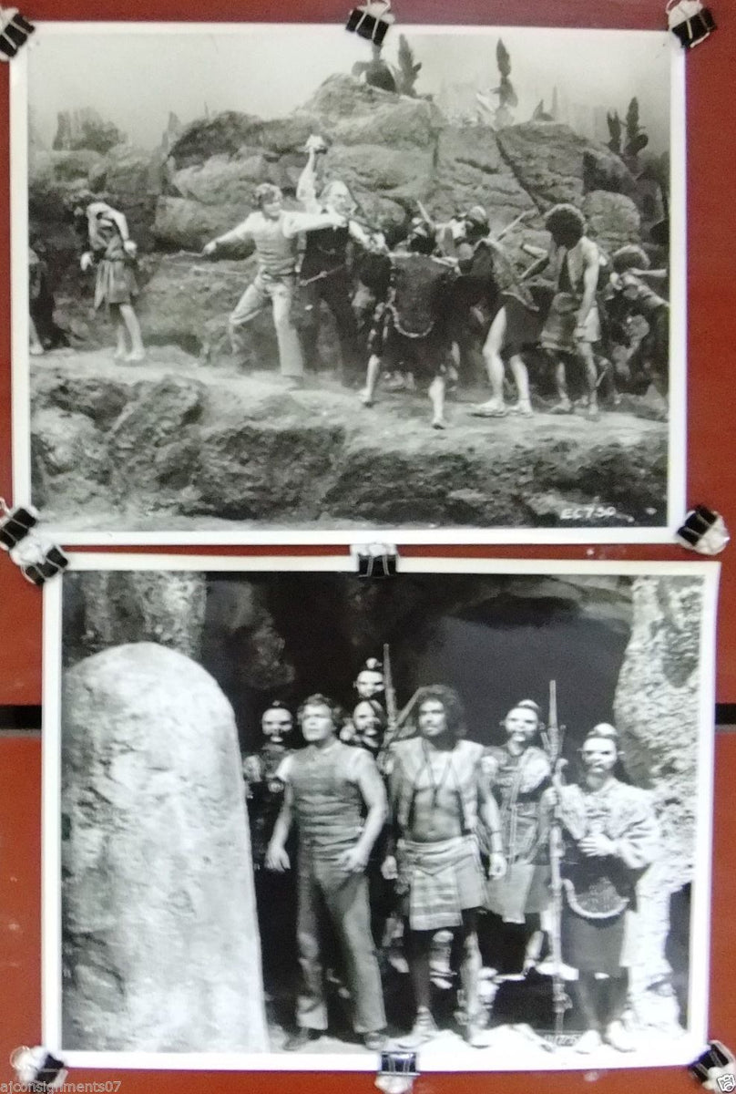 {Set of 2} At the Earth's Core (CAROLINE MUNRO) 8x10" Movie B&W Photos ...